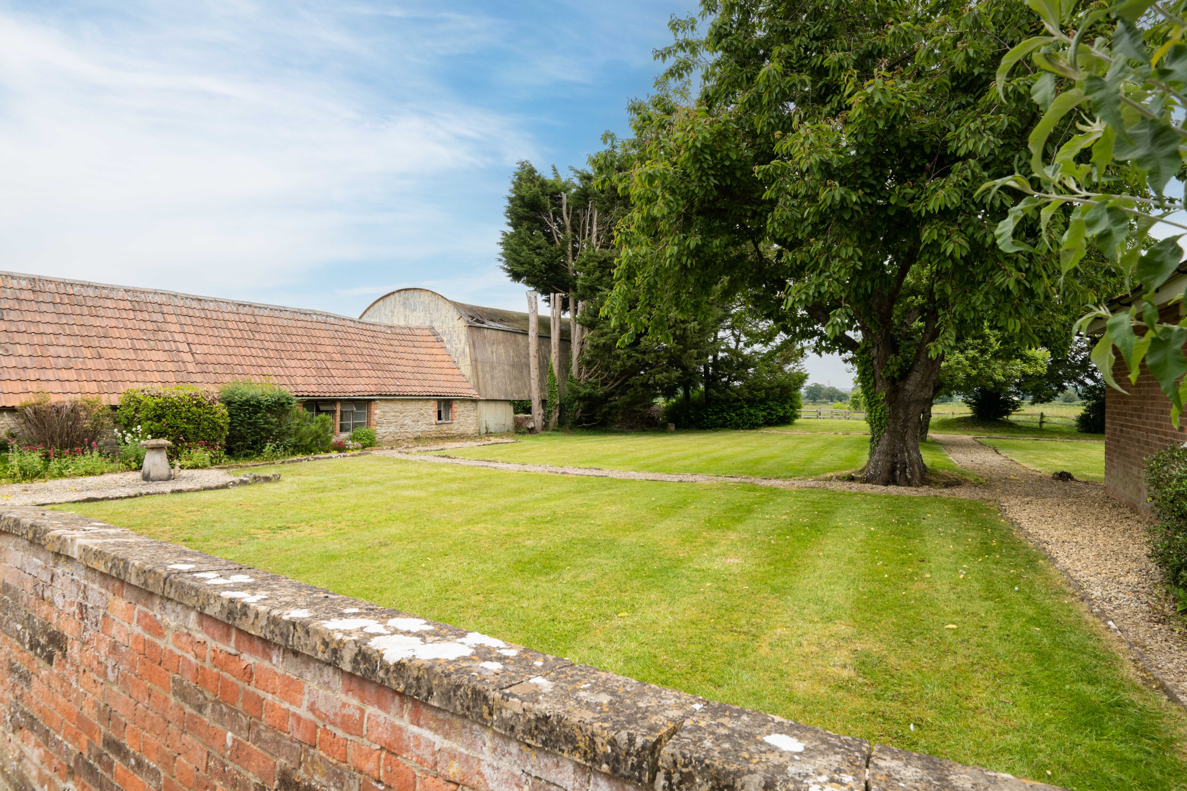The Chestnuts, Upper Seagry - Country House