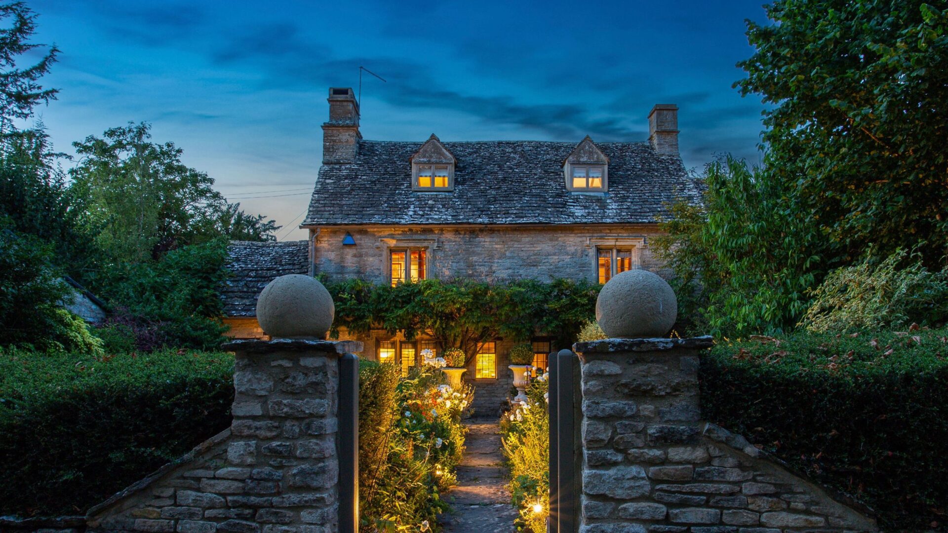 Stoneycroft, Alvescot - Country House